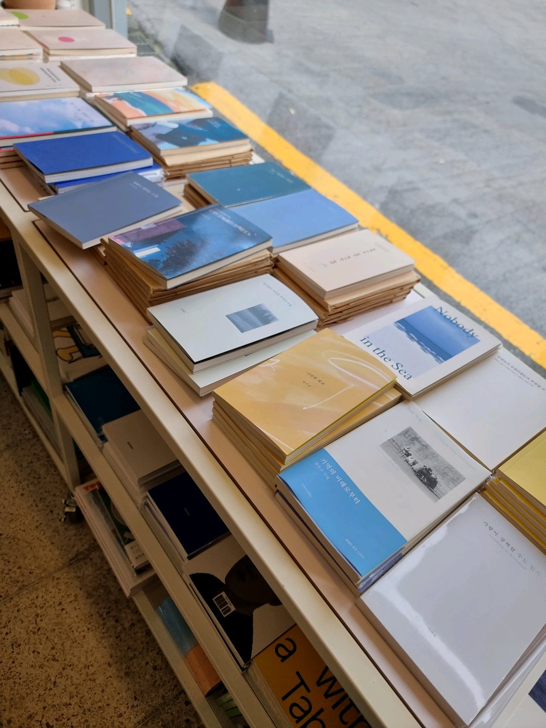 문토 피드: 2023. 09. 17/ 해방촌 바이닐-독립서점 투어 해방촌에서 바이닐 샵(웰컴레코즈,